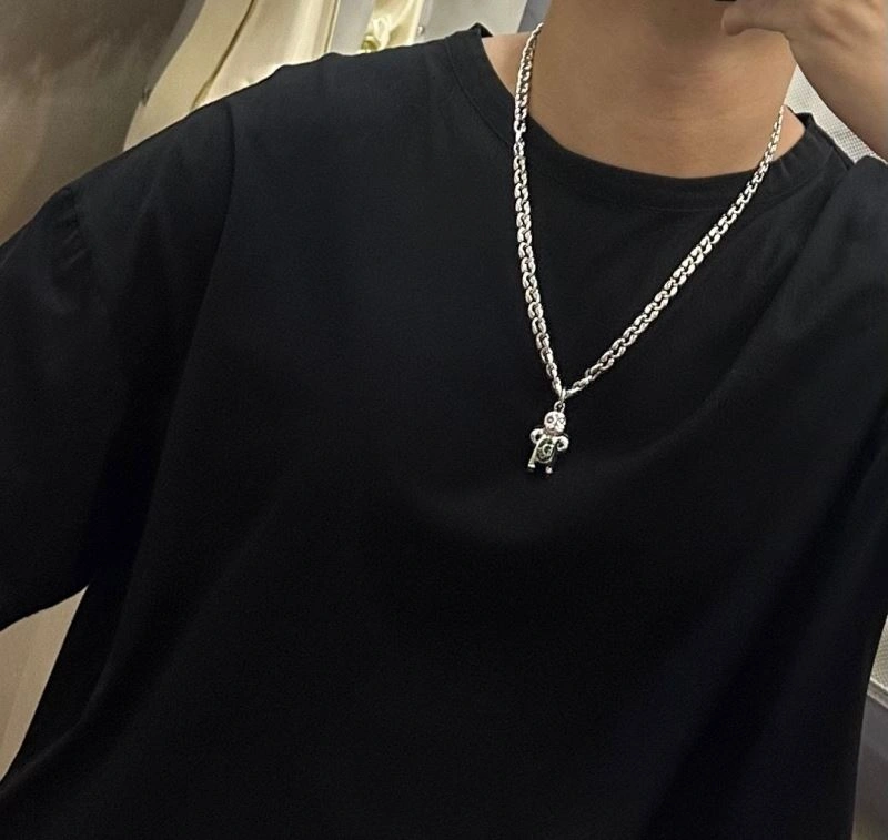Discounted Christian Dior Necklaces