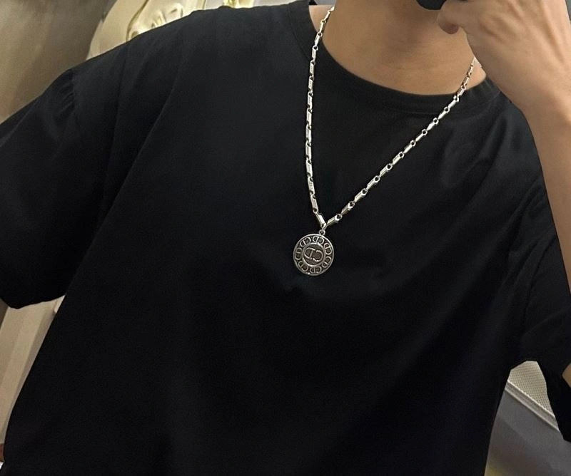 Reasonably priced Christian Dior Necklaces