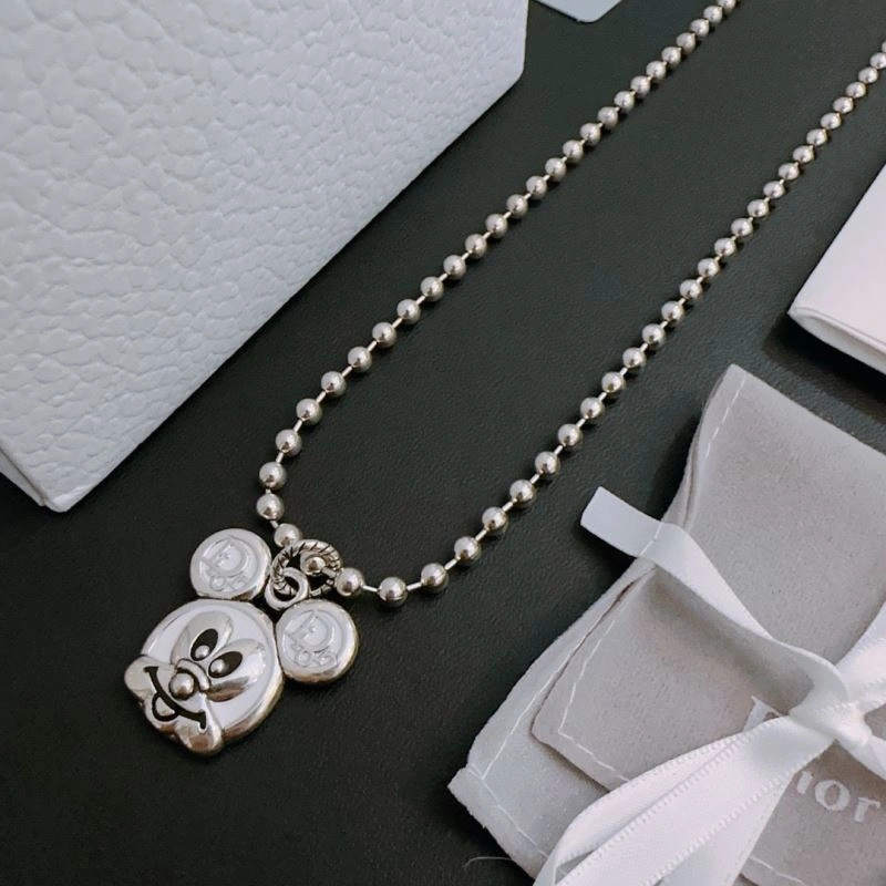 Factory-made Christian Dior Necklaces