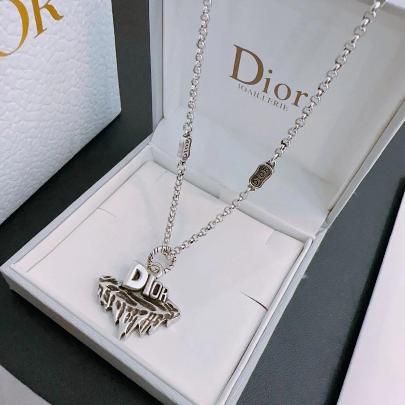 Cut-rate Christian Dior Necklaces