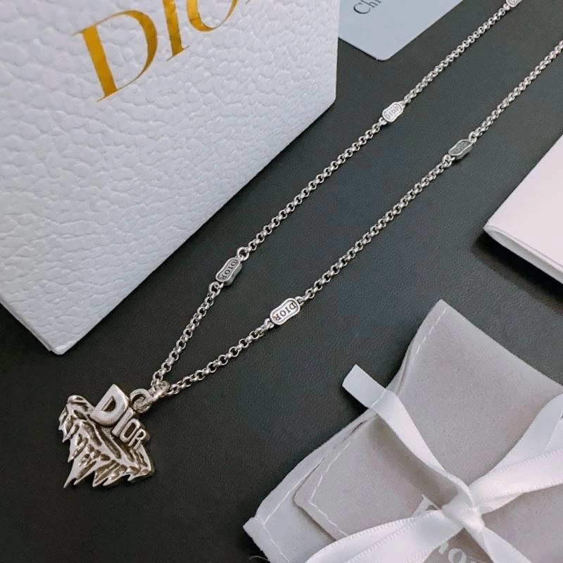 Cut-rate Christian Dior Necklaces