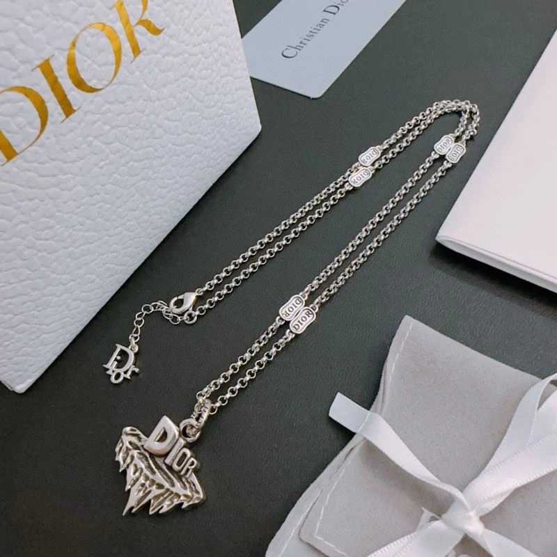 Cut-rate Christian Dior Necklaces