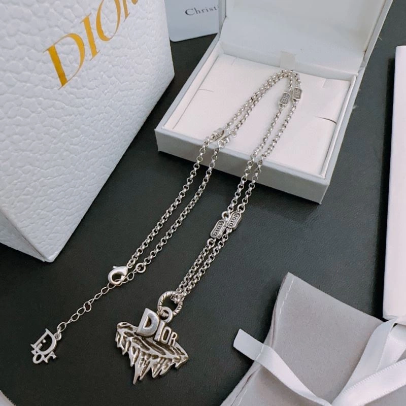 Cut-rate Christian Dior Necklaces