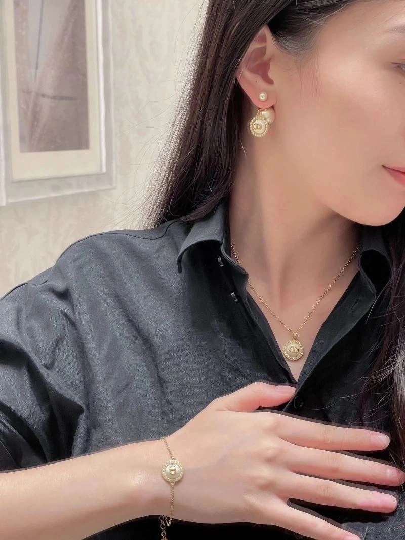 Perfect replica Christian Dior Necklaces