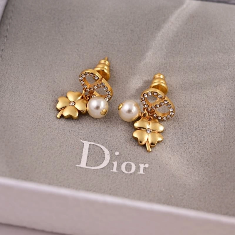 Bargain Christian Dior Necklaces