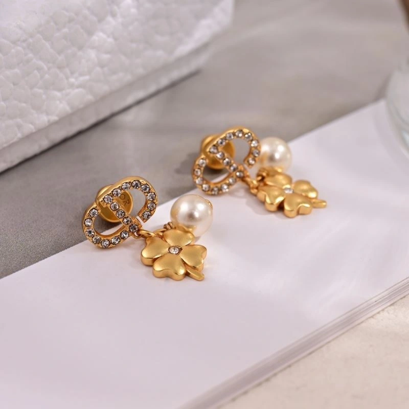 Bargain Christian Dior Necklaces
