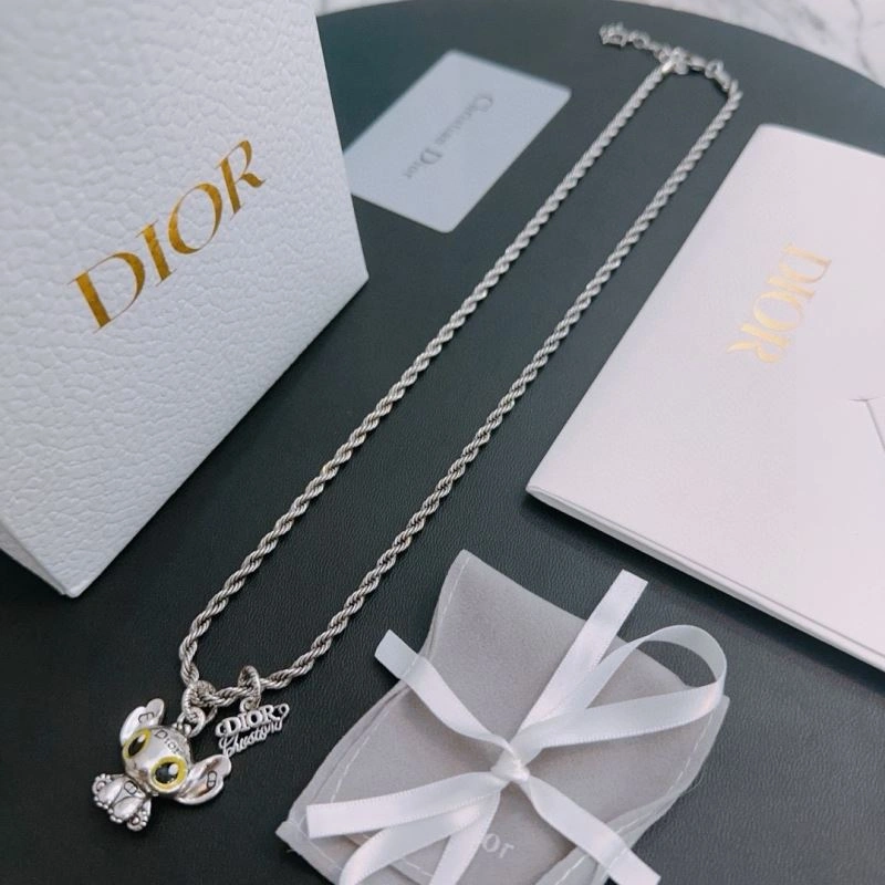 Top mirror Christian Dior Necklaces