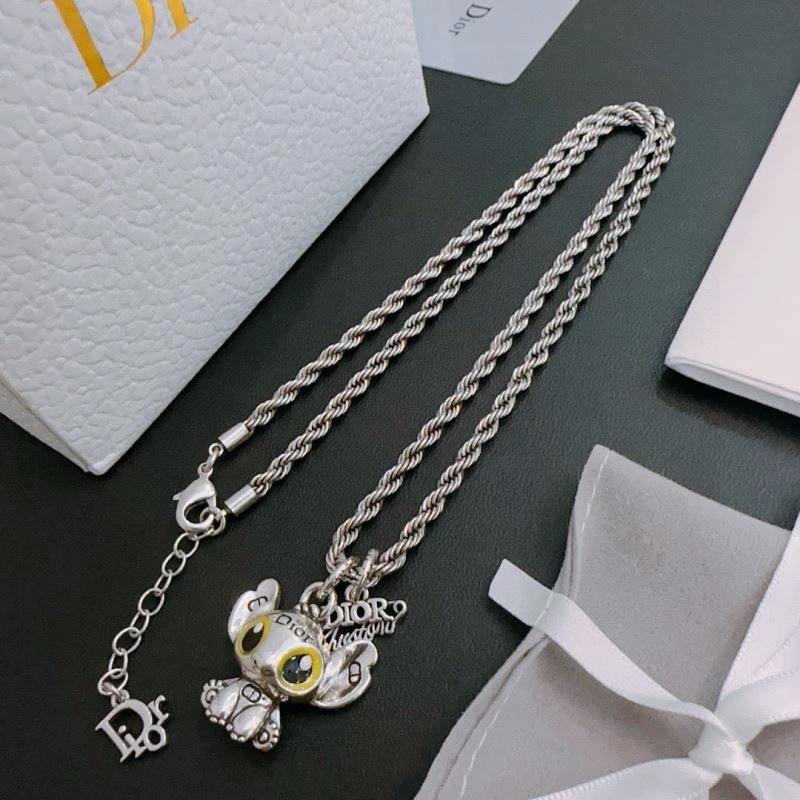 Top mirror Christian Dior Necklaces