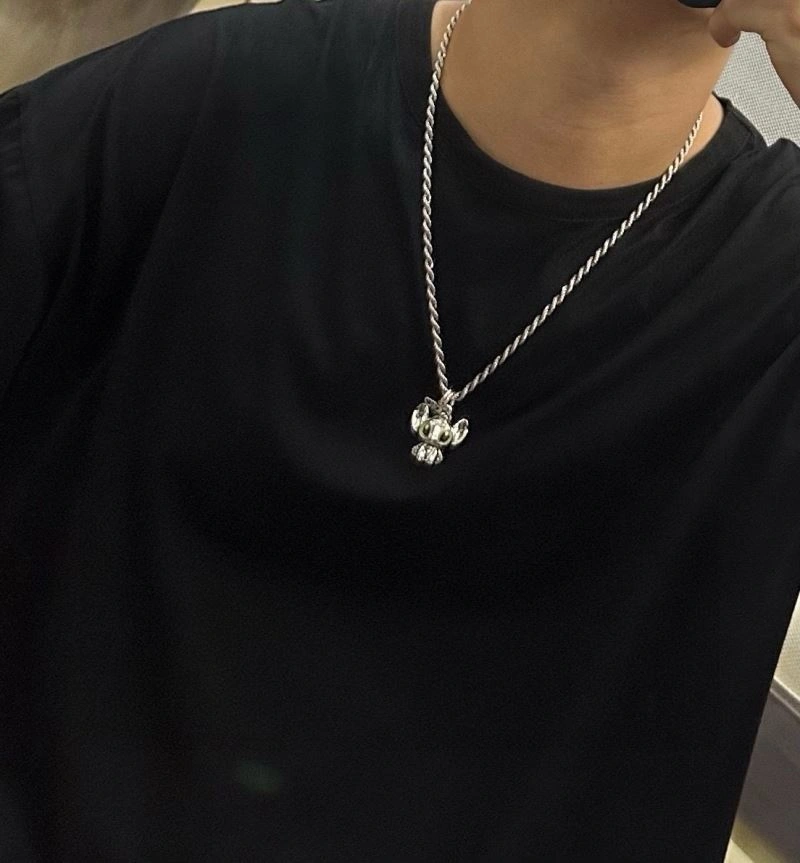Top mirror Christian Dior Necklaces