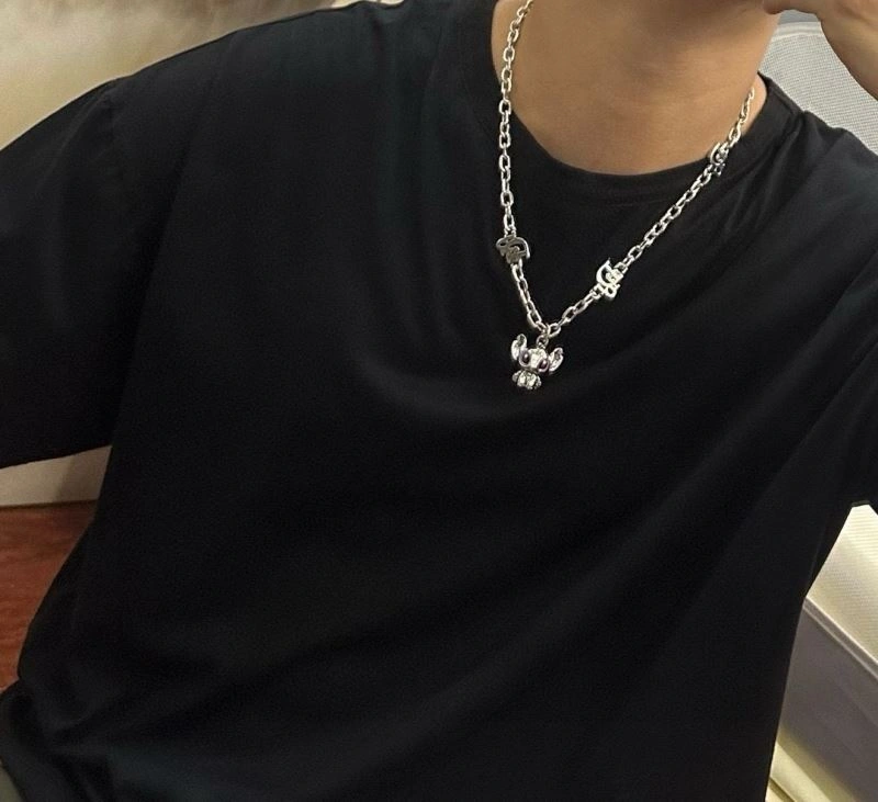 Discounted Christian Dior Necklaces