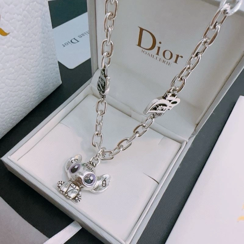 Discounted Christian Dior Necklaces