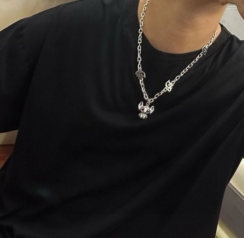 Discounted Christian Dior Necklaces