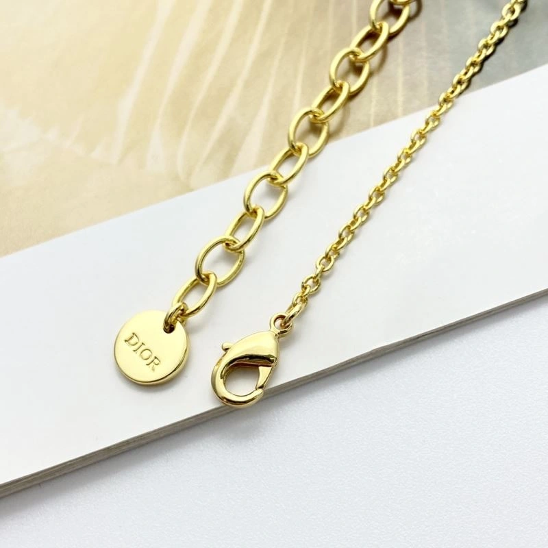 High fidelity Christian Dior Necklaces