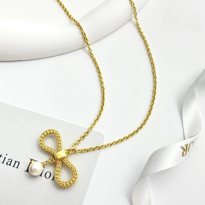 High fidelity Christian Dior Necklaces