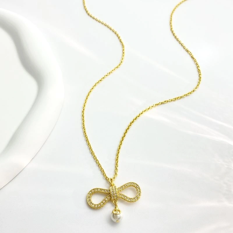 High fidelity Christian Dior Necklaces