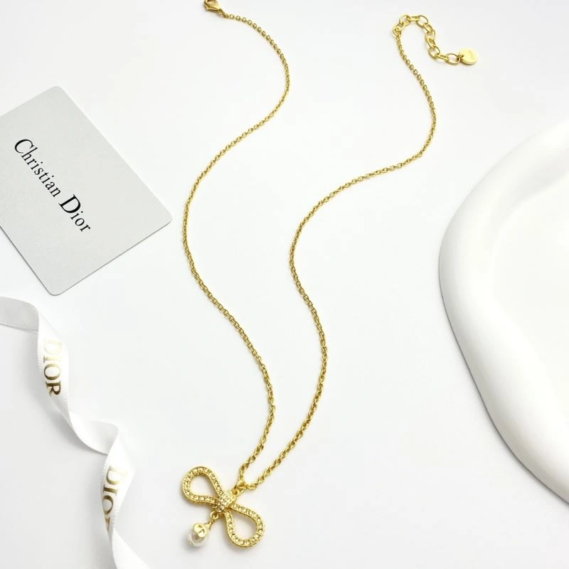 High fidelity Christian Dior Necklaces