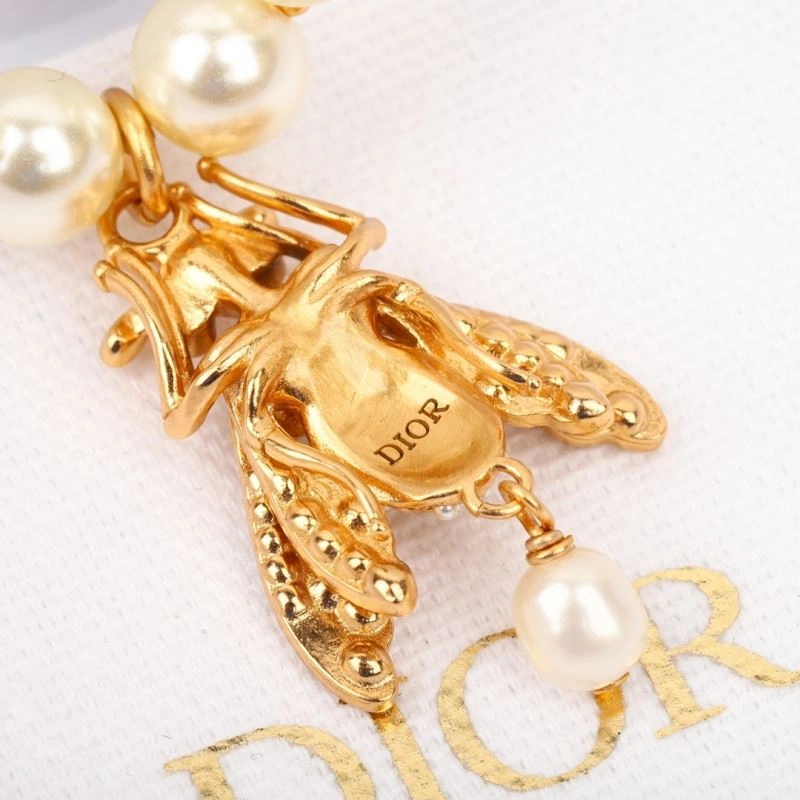 Low-cost Christian Dior Necklaces