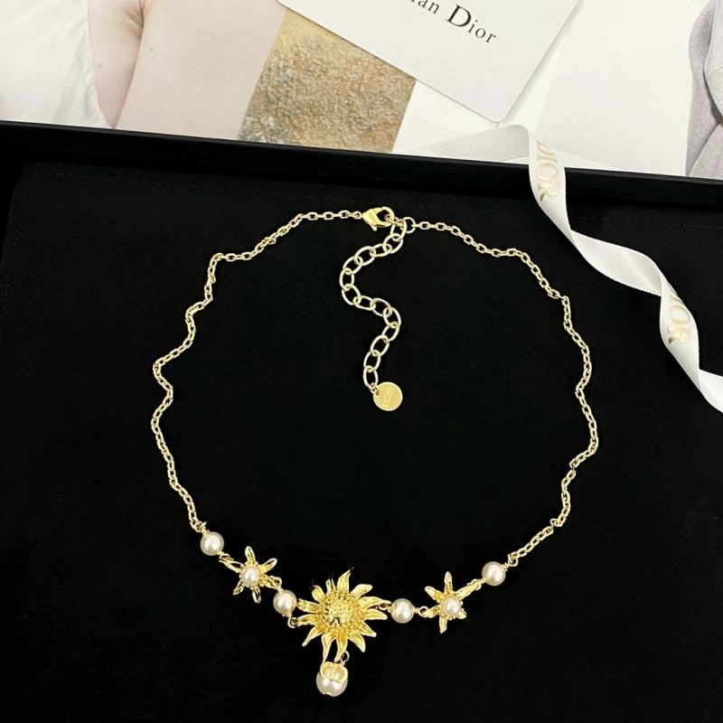 High fidelity Christian Dior Necklaces
