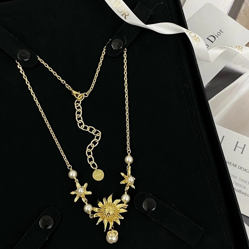High fidelity Christian Dior Necklaces