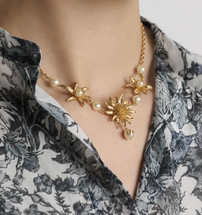 High fidelity Christian Dior Necklaces