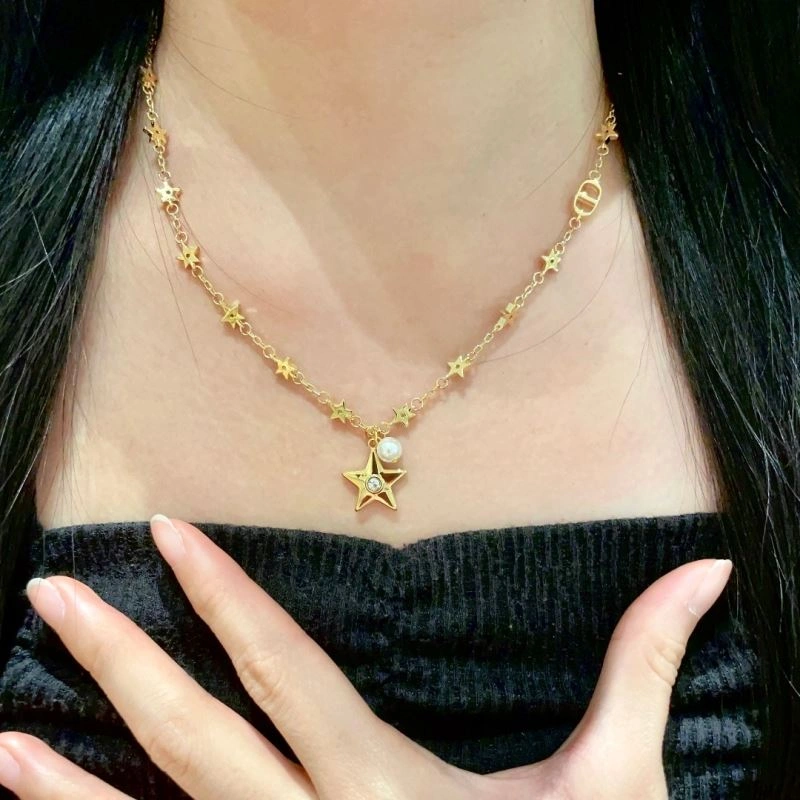 Discounted Christian Dior Necklaces