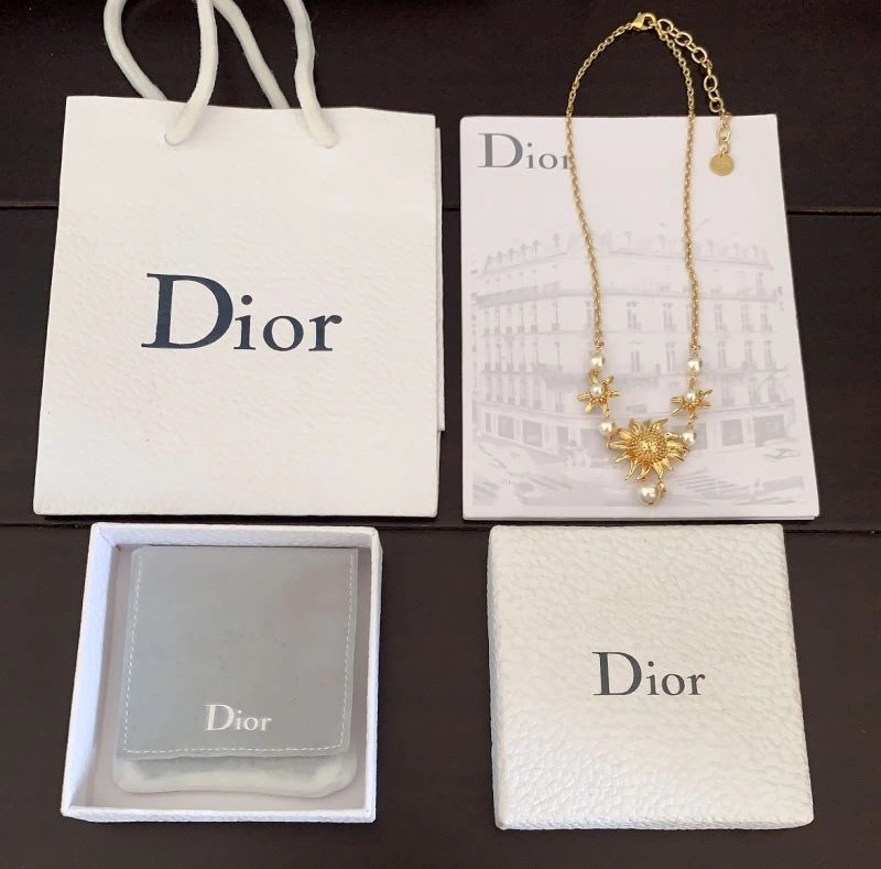 Inexpensive Christian Dior Necklaces