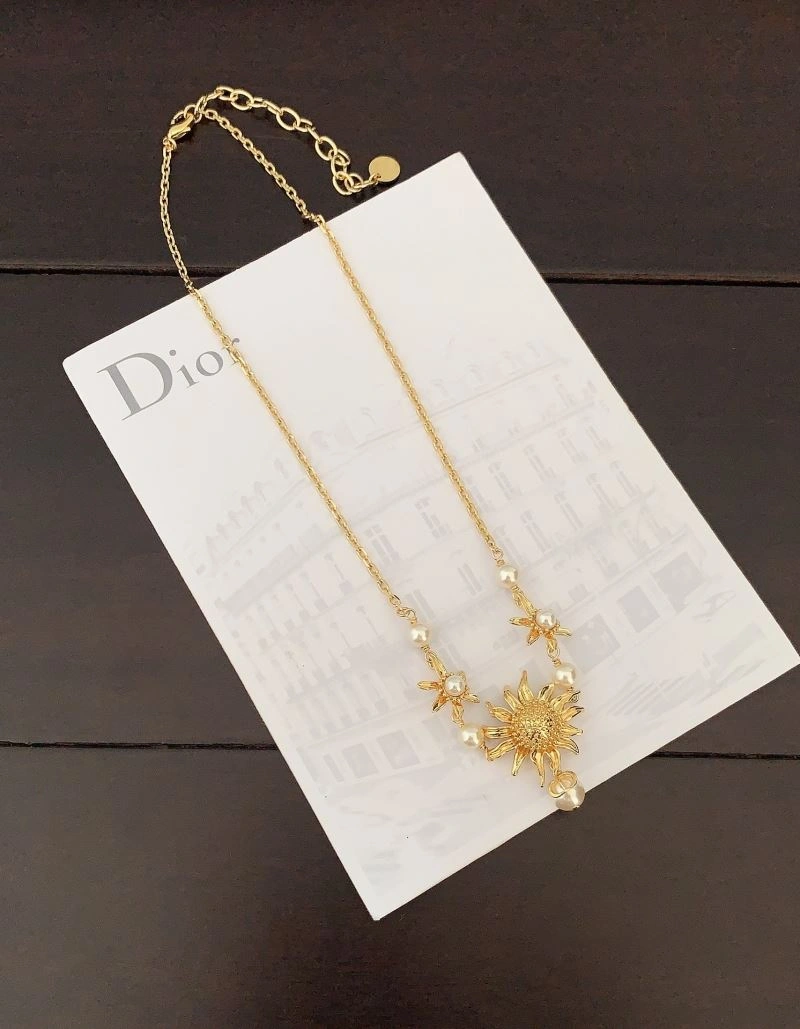 Inexpensive Christian Dior Necklaces