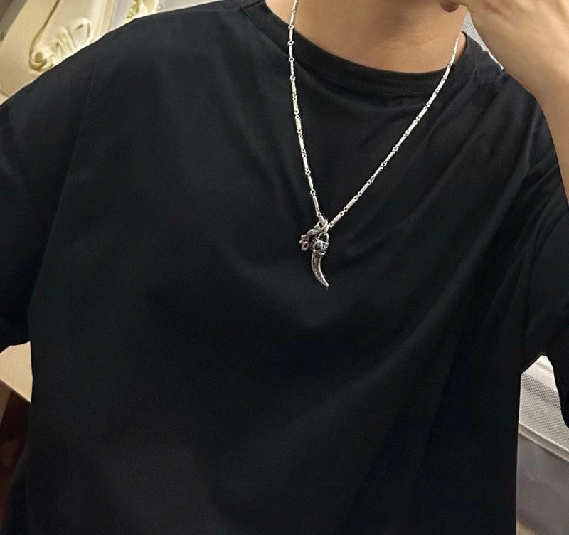 Reasonably priced Christian Dior Necklaces