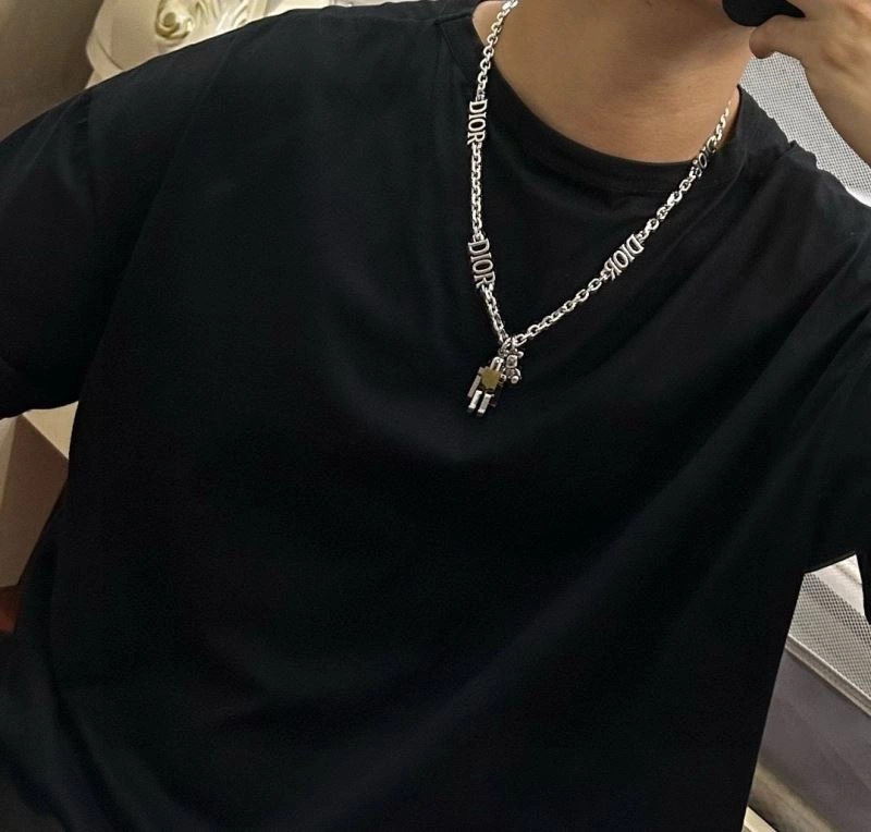 Bargain Christian Dior Necklaces