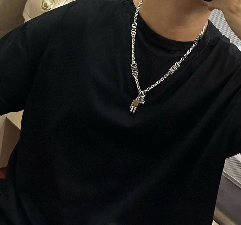 Bargain Christian Dior Necklaces