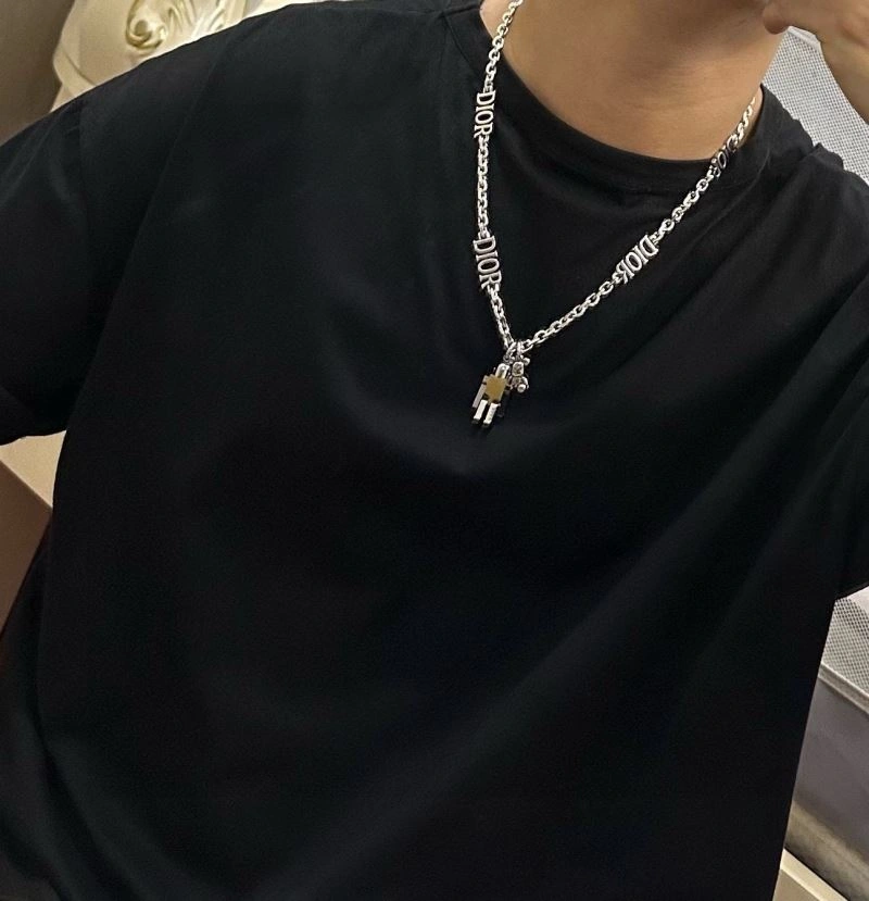 Bargain Christian Dior Necklaces