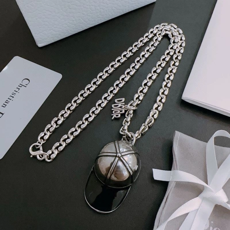 Cut-rate Christian Dior Necklaces