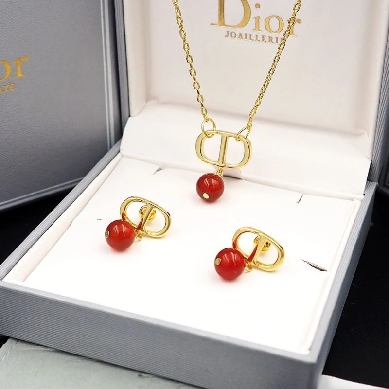 Indistinguishable Christian Dior Necklaces
