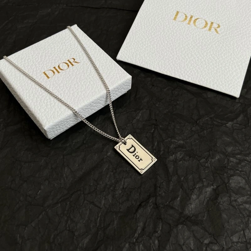 Economical Christian Dior Necklaces