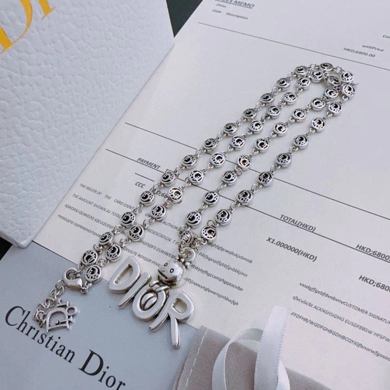Economical Christian Dior Necklaces