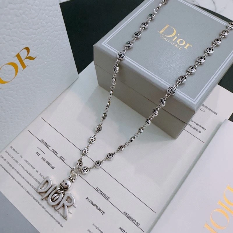 Economical Christian Dior Necklaces