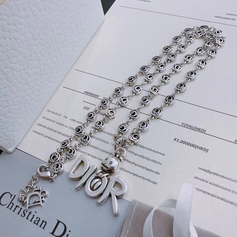 Economical Christian Dior Necklaces