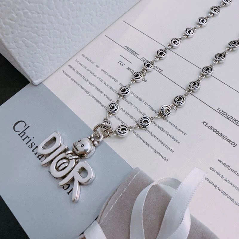 Economical Christian Dior Necklaces