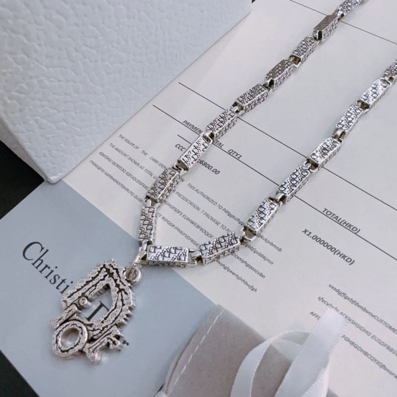 Official Christian Dior Necklaces