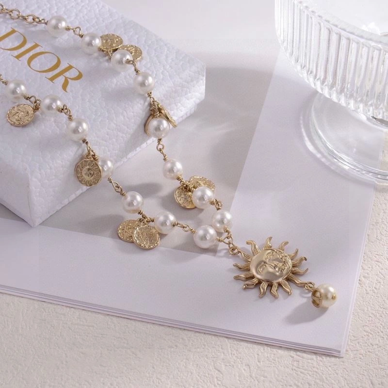Cut-rate Christian Dior Necklaces