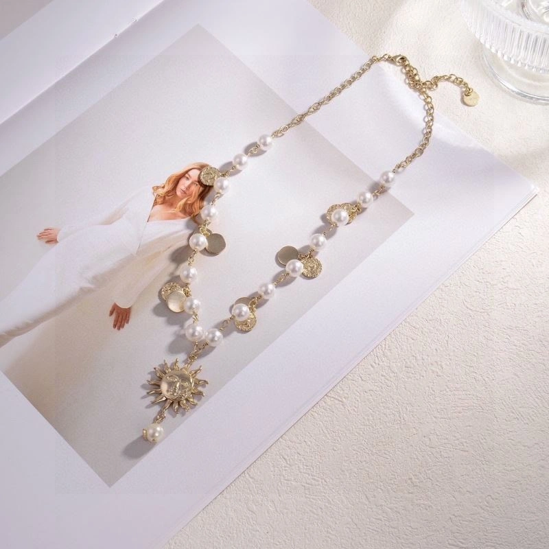 Cut-rate Christian Dior Necklaces