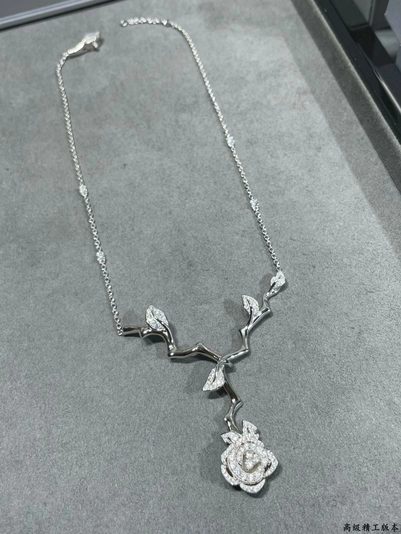 Value-priced Christian Dior Necklaces