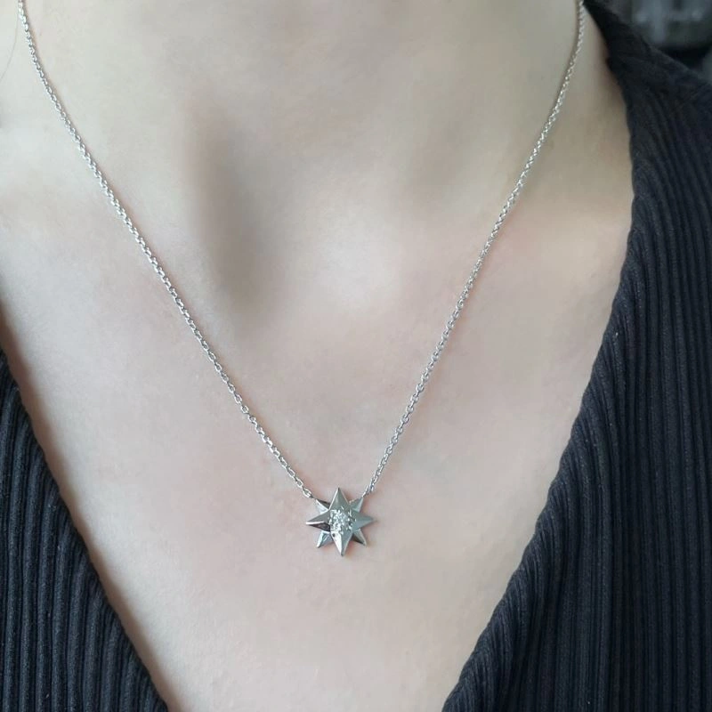 Economical Christian Dior Necklaces