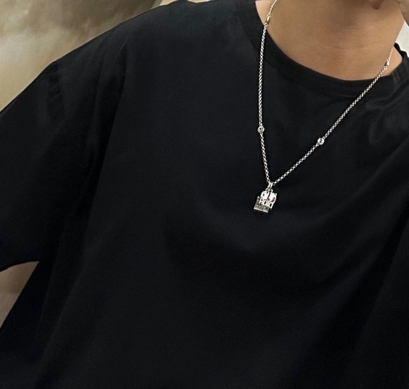 Reasonably priced Christian Dior Necklaces