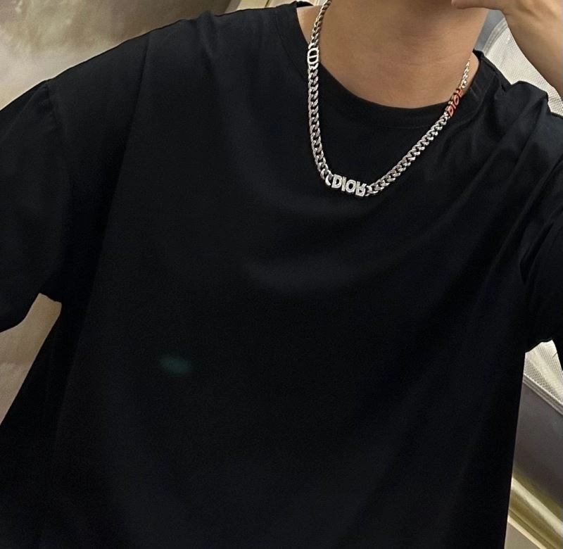 Factory-made Christian Dior Necklaces