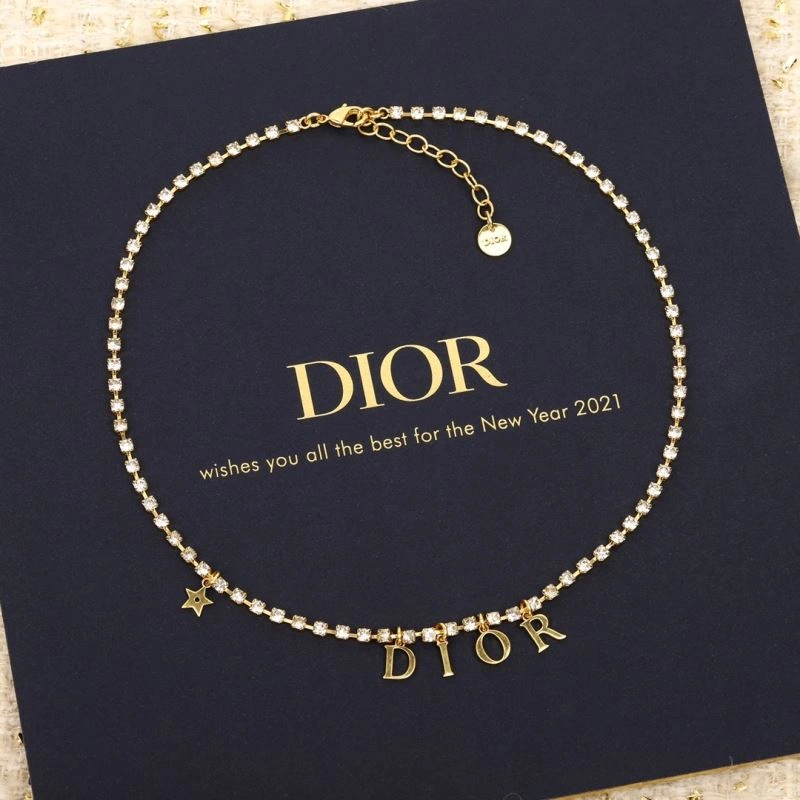 Low-cost Christian Dior Necklaces