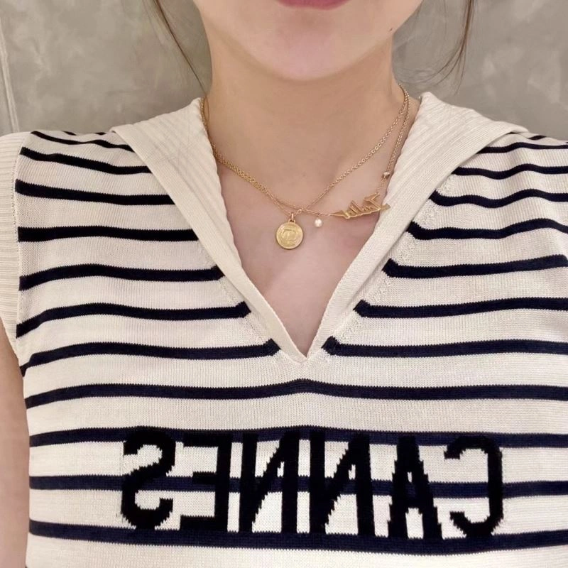 Inexpensive Christian Dior Necklaces