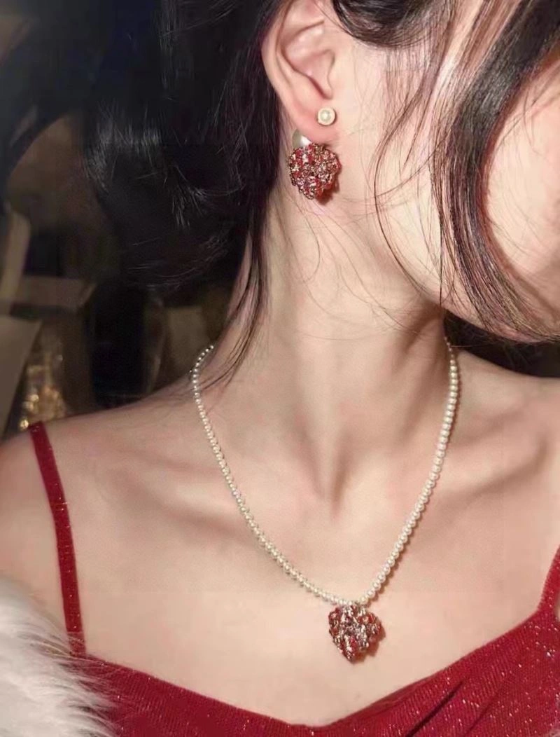 Official Christian Dior Necklaces