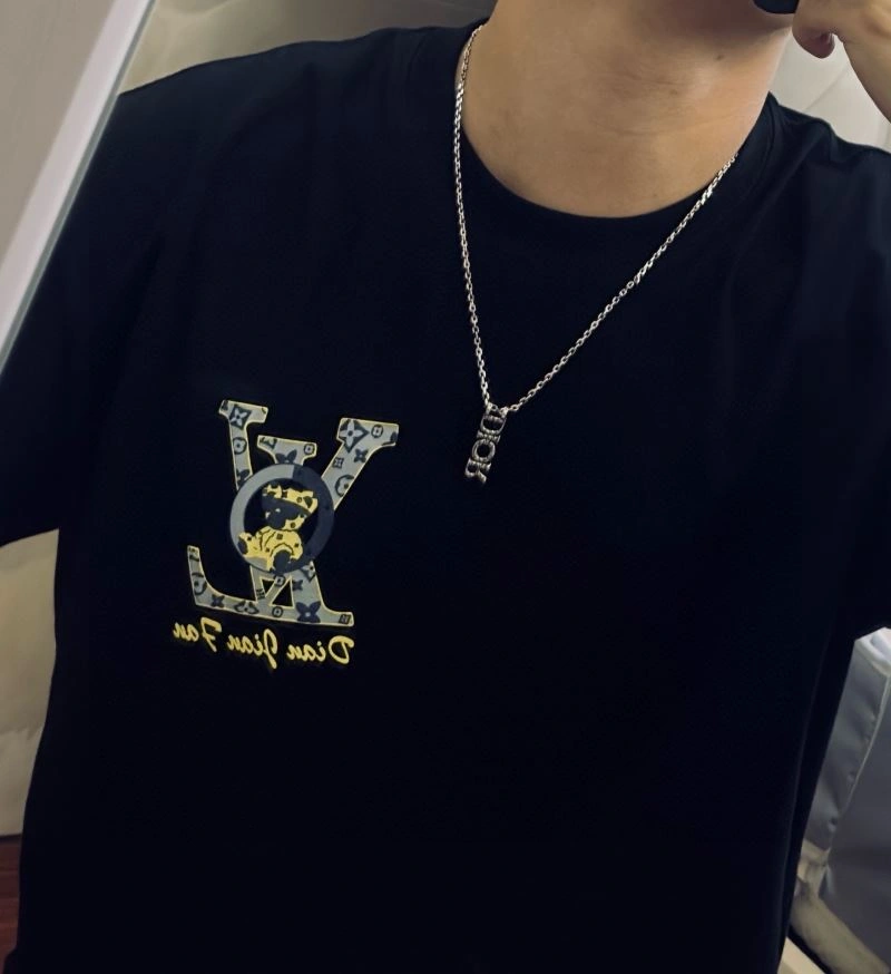 Inexpensive Christian Dior Necklaces