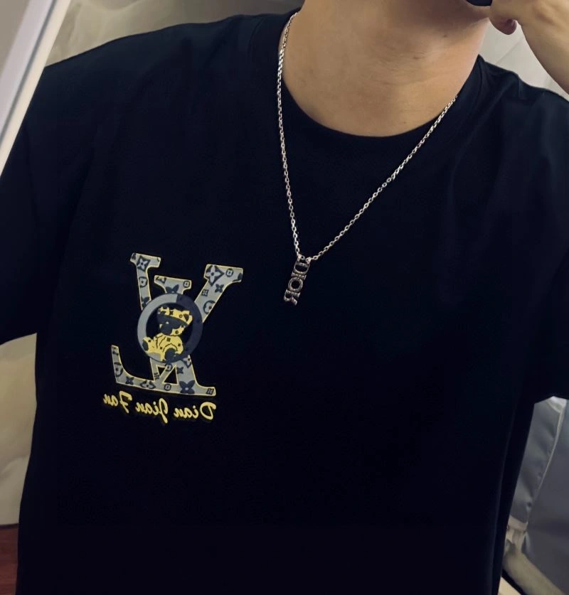 Inexpensive Christian Dior Necklaces
